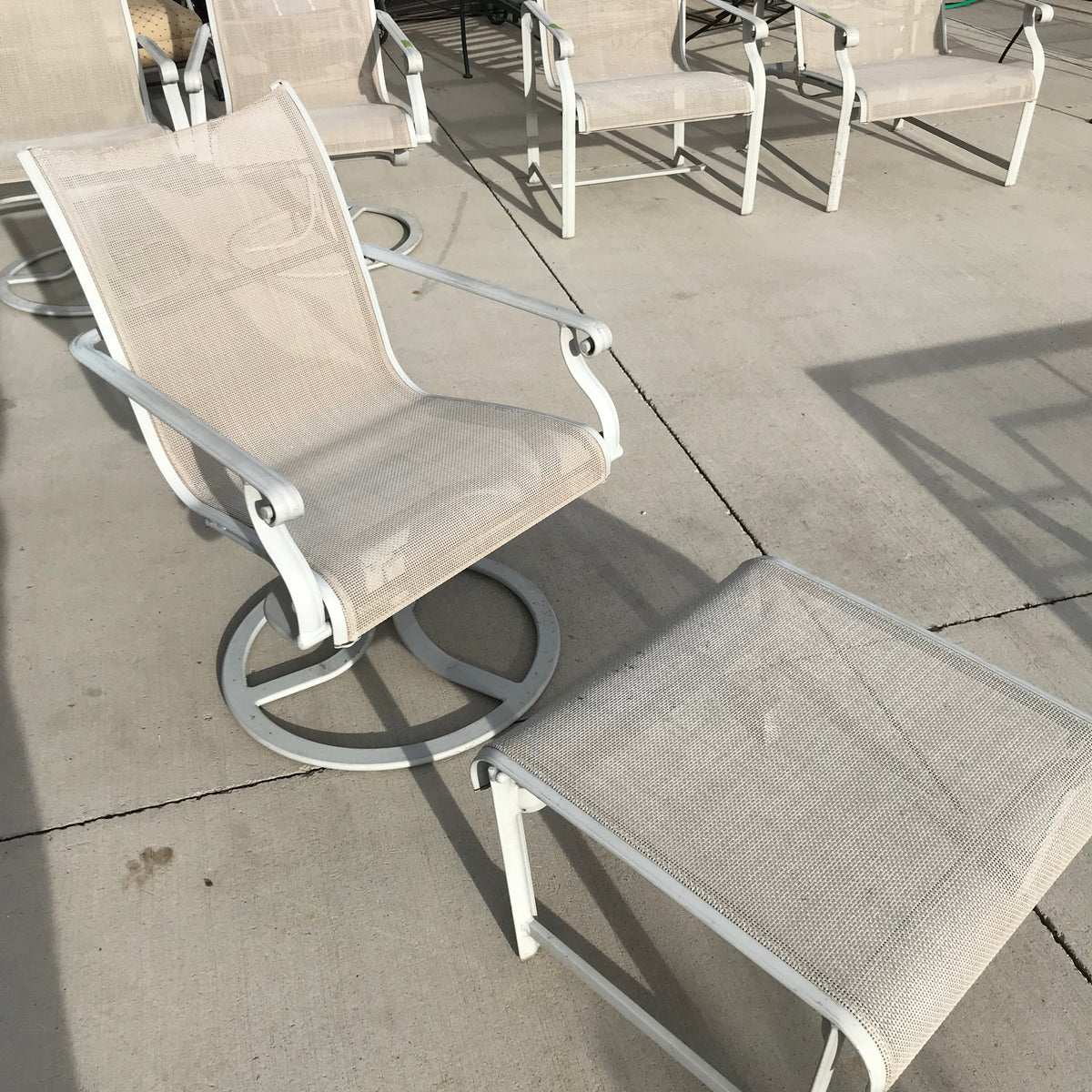 Brown Jordan Swival Chair and Ottoman Set 18"x 25.5"x 34.5" — Habitat ...